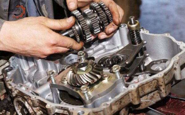 Thay hộp số ô tô bao nhiêu tiền? Quy trình như thế nào?